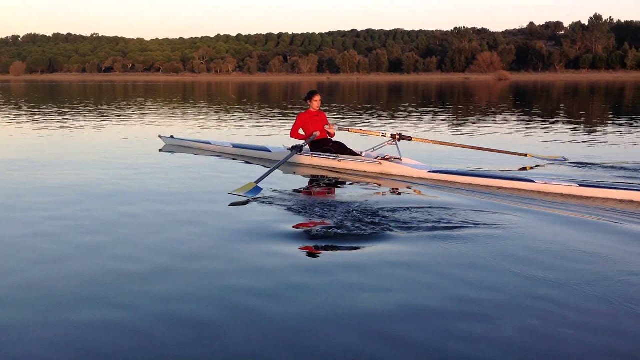 Rowing ines single scull - YouTube