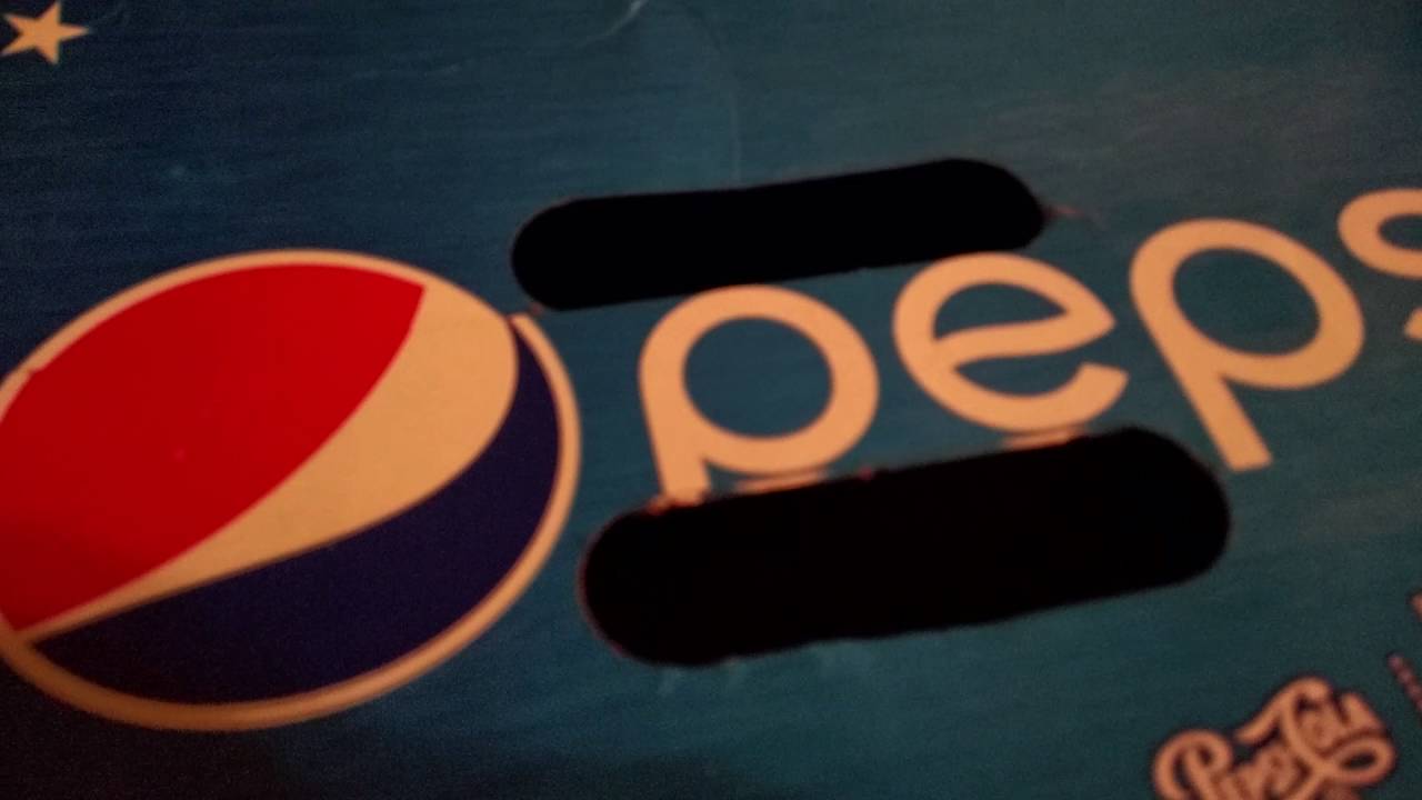 Cats in Pepsi Box Battle - YouTube