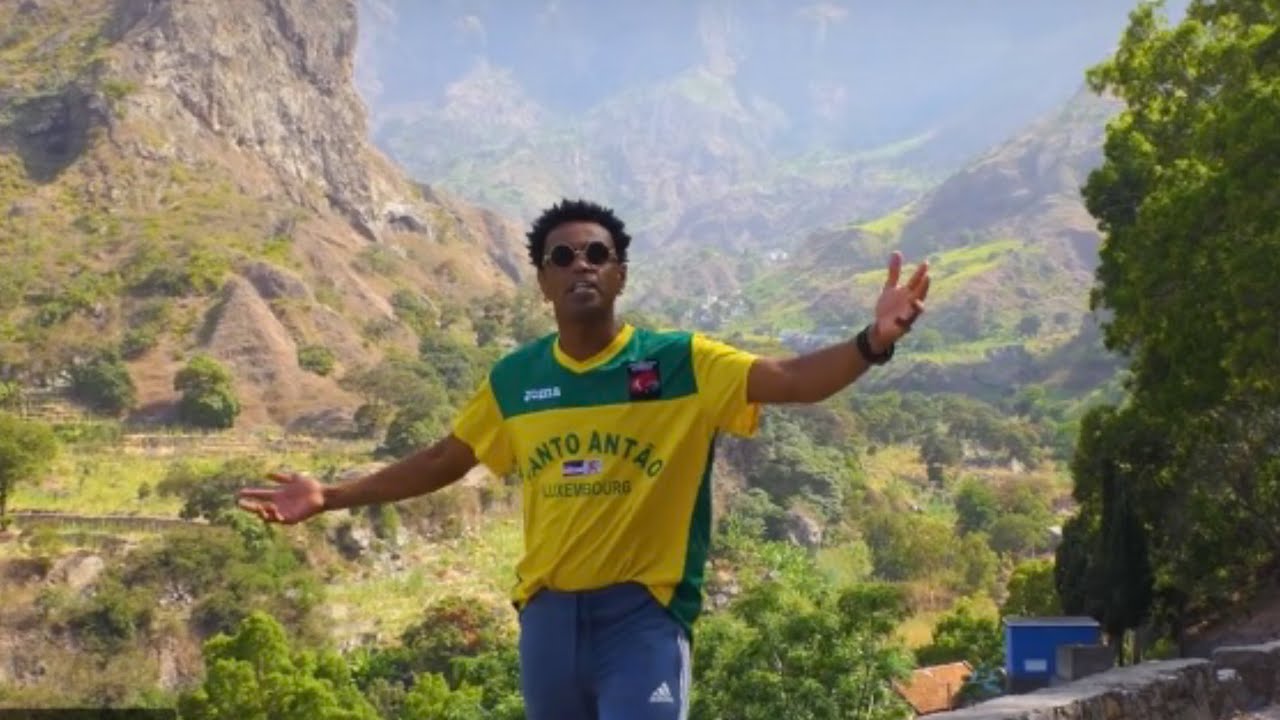 Nhu Santos I Love Sintanton - YouTube