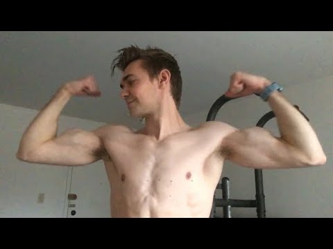 Bicep and shoulder workout + some flexing 💪 - YouTube