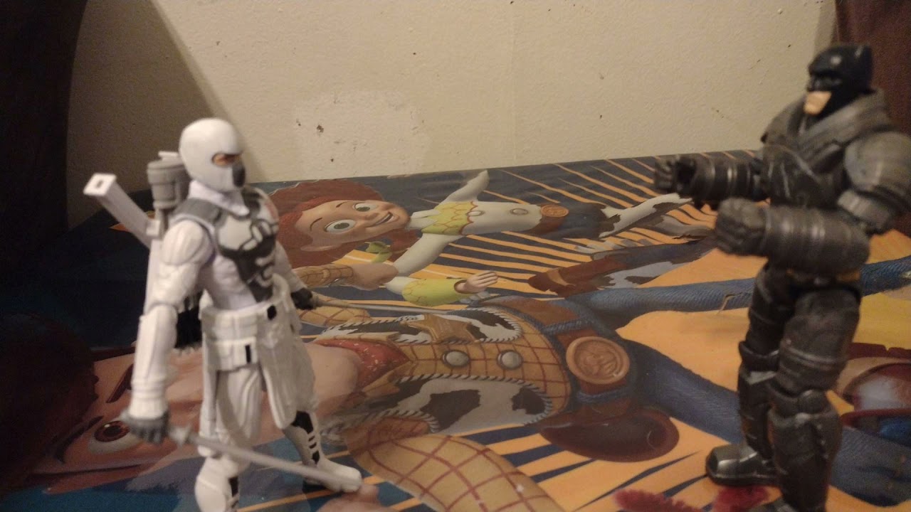 Storm shadow vs batman - YouTube