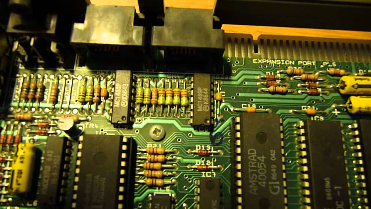 ZX Spectrum +2 - YouTube