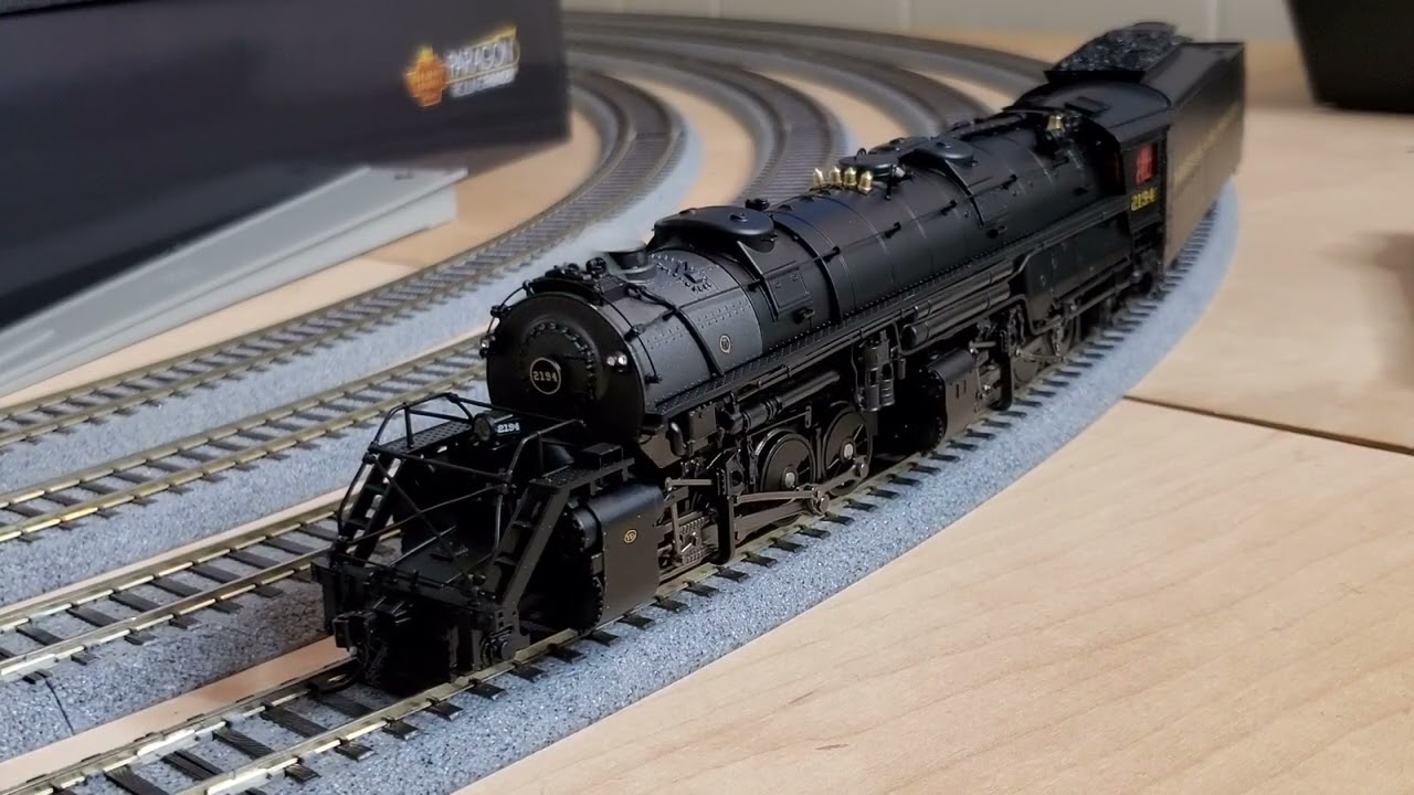 Broadway Limited HO Paragon 3 N&W Y6B Review - YouTube