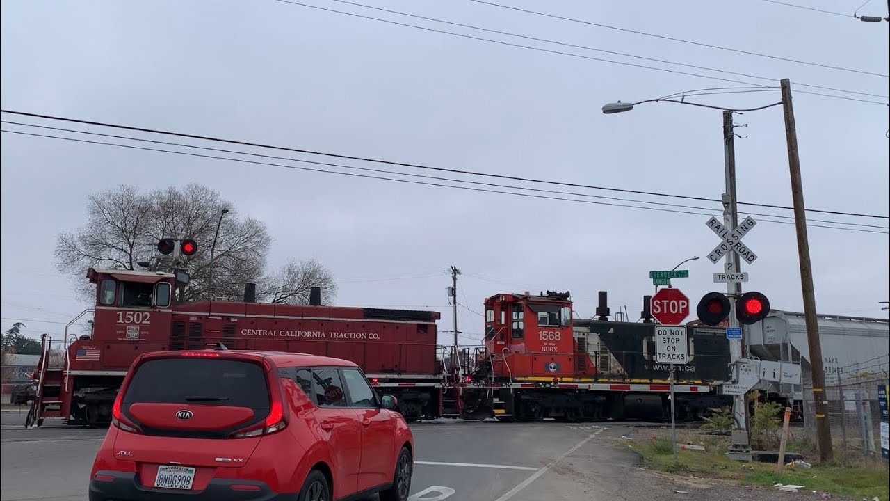 CCT 1502 Lodi Flyer Local With BUGX 1568 North - N. Sanguinetti Lane ...
