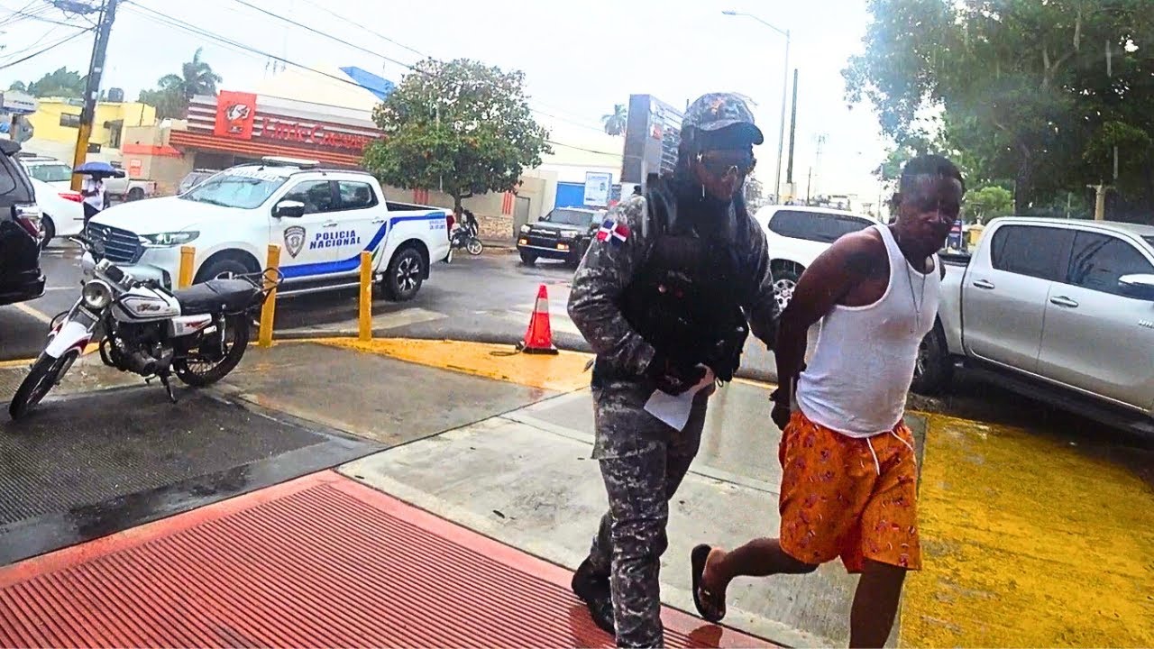 Inside The Dominican Republic's Most Dangerous City 🇩🇴 - YouTube