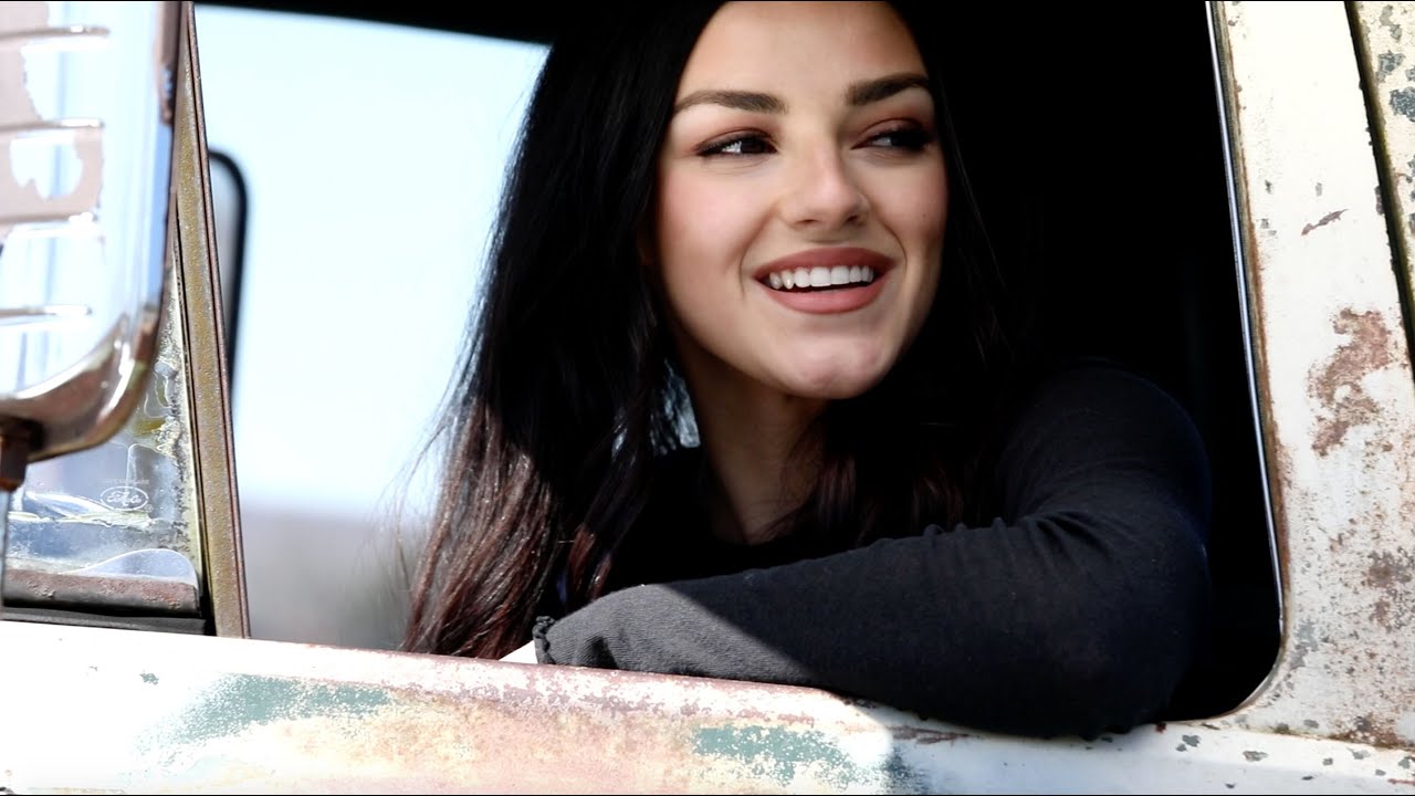 Alexis Wilkins - Holdin' On (Official Music Video) - YouTube Music