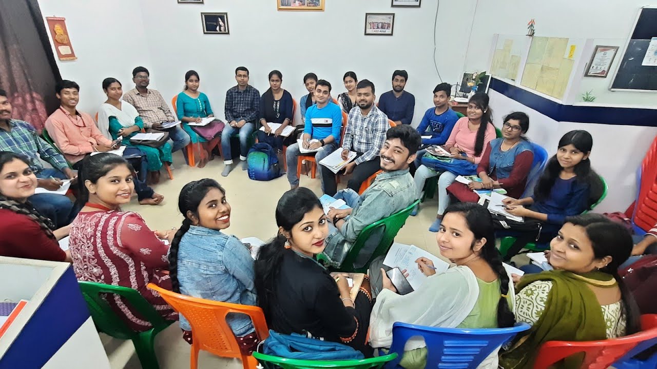 Group Discussion Practice@ Avi sir's English Class - YouTube