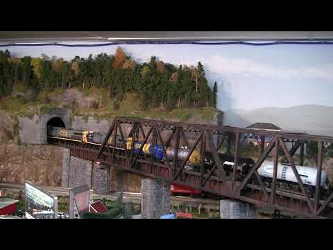 Lionel CSX AC6000 A&B units - YouTube