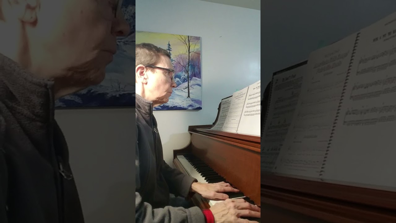 C major chord and inversions - YouTube