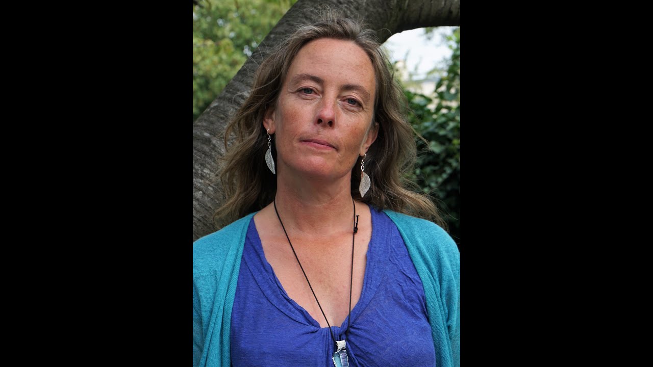 Learn to Sing in Tune: Introduction and Lesson One - YouTube