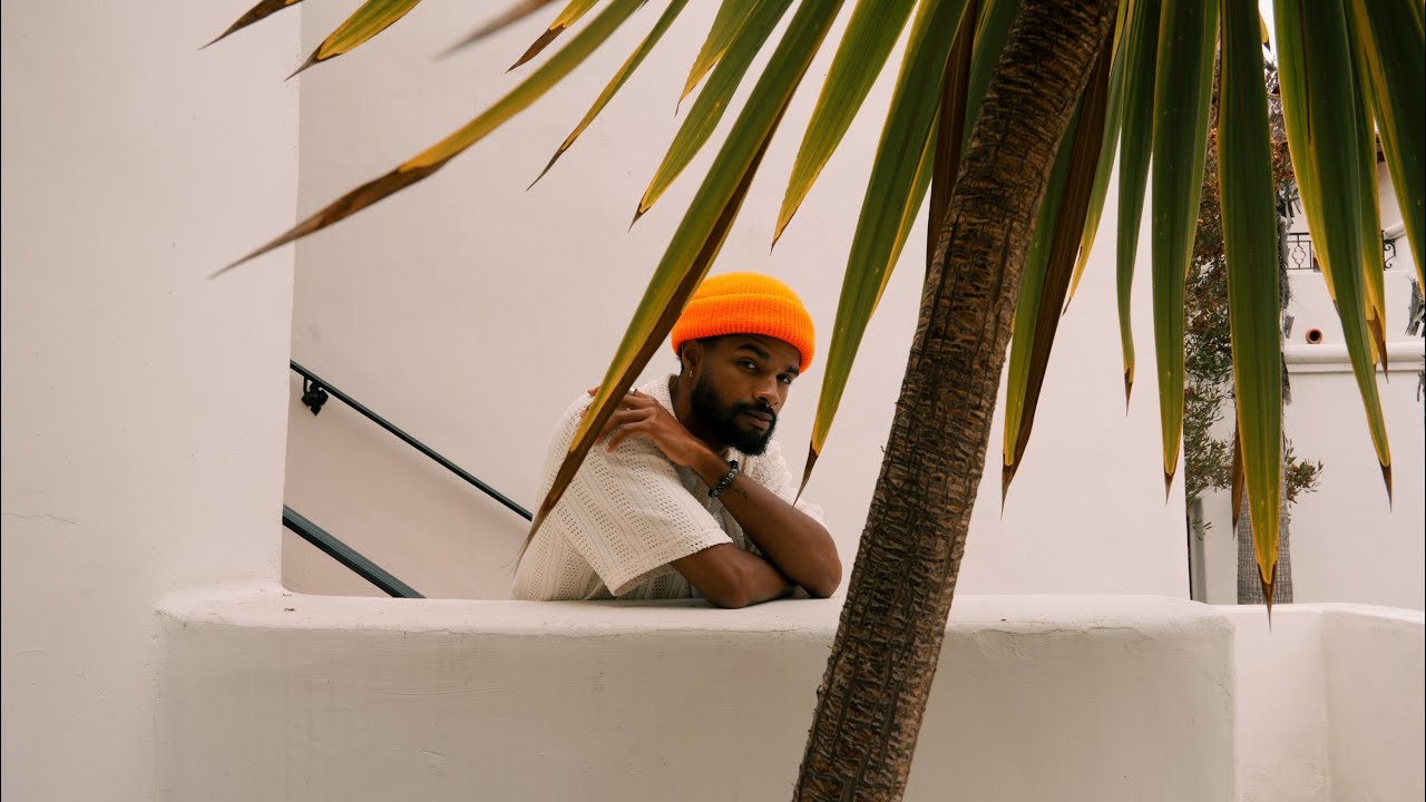 Random lil freestyle raps (prod. Karriem Riggins) - YouTube