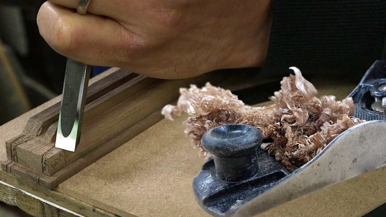 Making a beautiful display case from off-cuts - YouTube