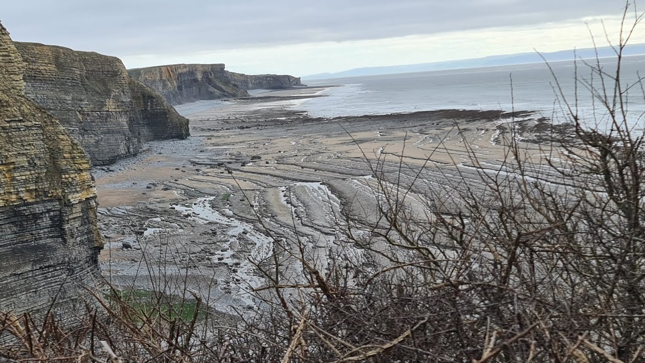 Dunraven Bay Southerndown beach Wales 🏖@ - YouTube
