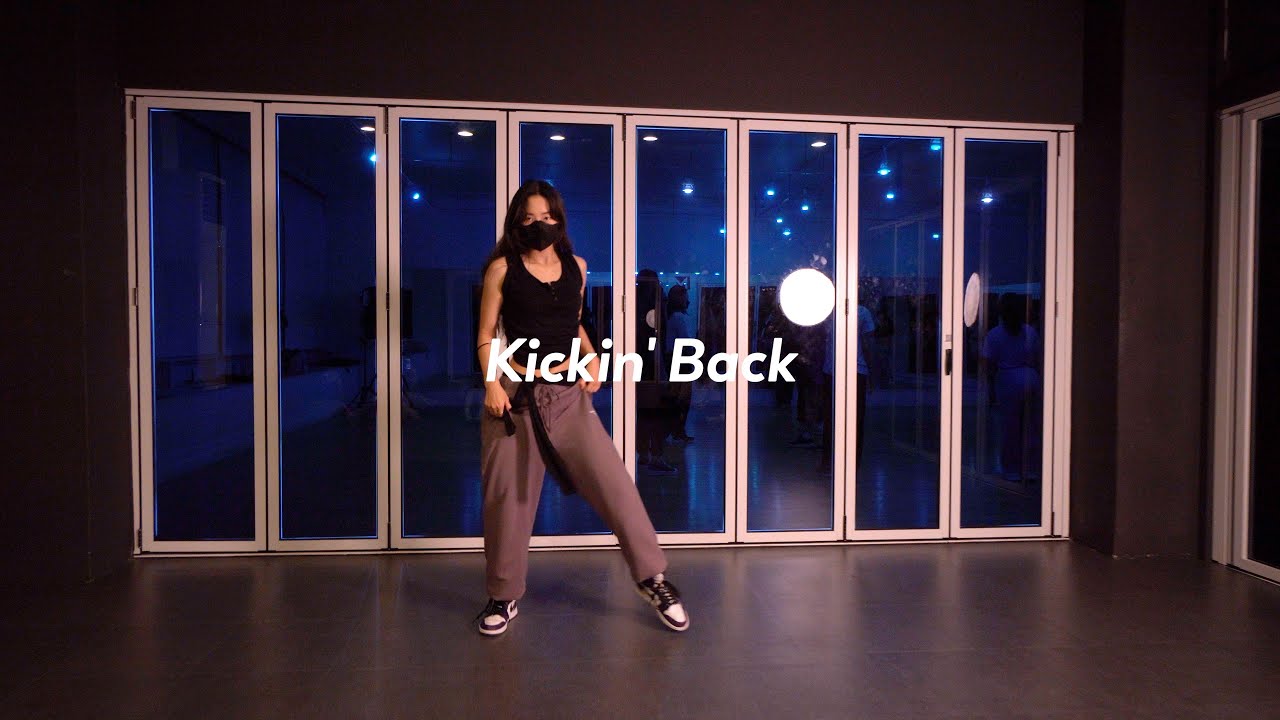 Mila J - Kickin' Back | SINAE choreography - YouTube
