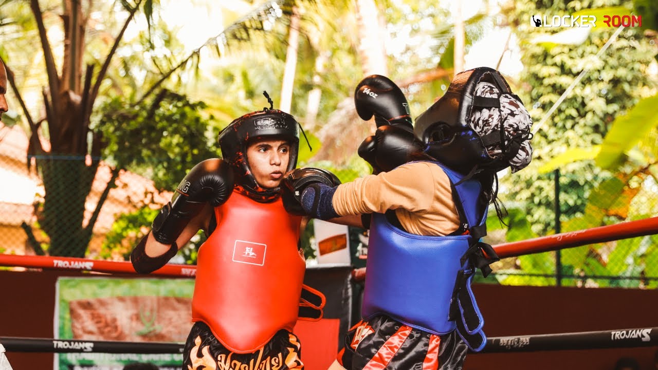 Alina Chrisiida (Trojans) vs Nisha D (DMA) | Youth Muay-Thai Fight ...