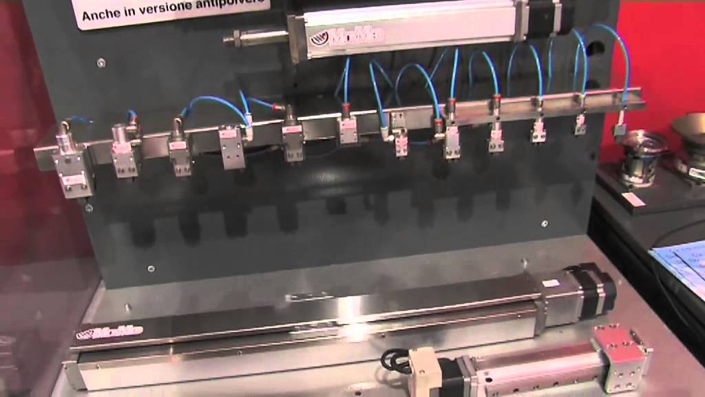 Made in Italy @ Mecha Tronika 2013 - Michele Viscardi - MoxMec - YouTube