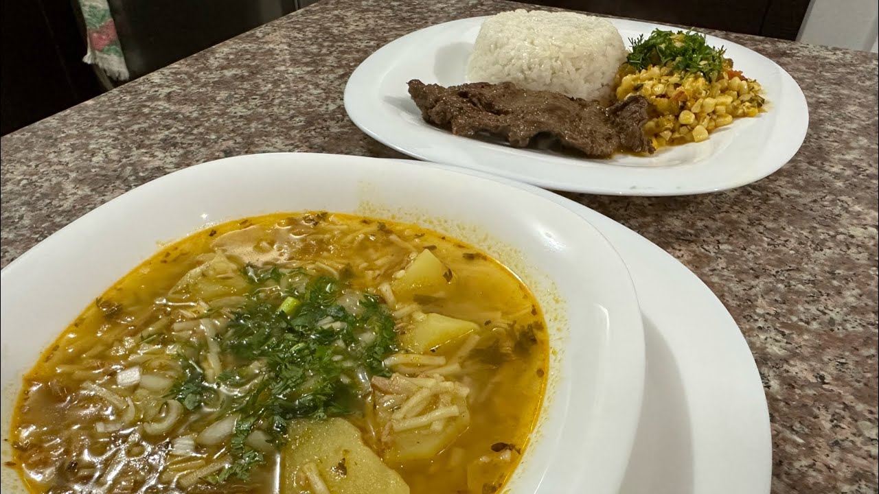 Sopa de atún y un delicioso cortado de choclo con queso un almuerzo ...