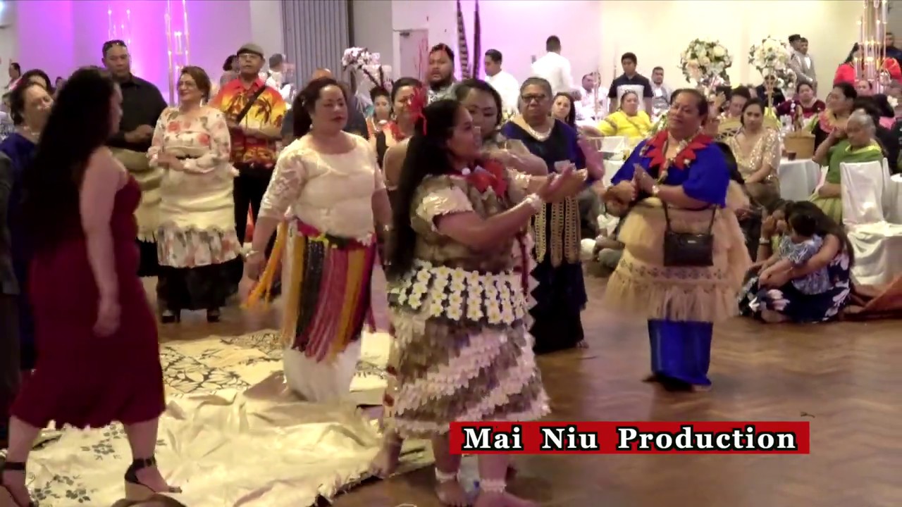 Tau'olunga #13 - YouTube