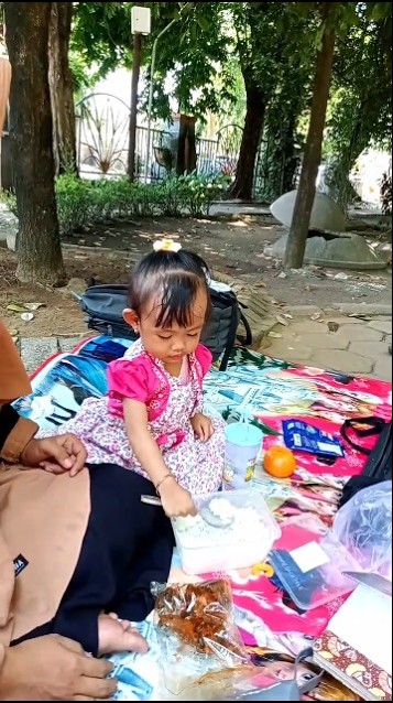 Camping Kecil-Kecilan Di Alun-Alun Sidoarjo #camping #rekreasi - YouTube