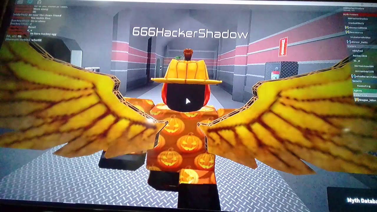 Playing Roblox pt 2 - YouTube