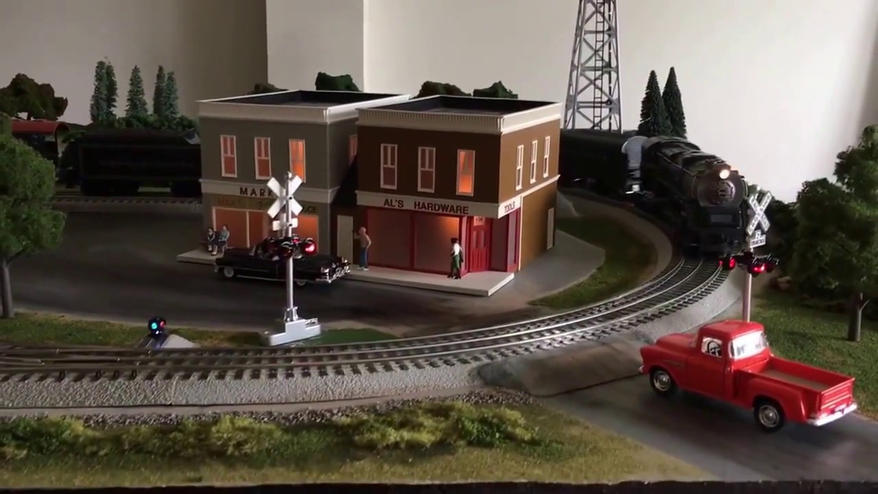 Lionel 8’x4’ Layout for Switching and Parking Trains - YouTube