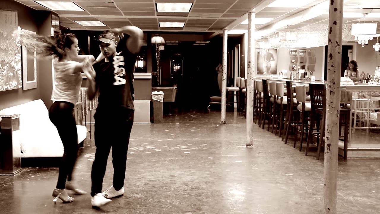 Intermediate Salsa Pattern On2 - YouTube