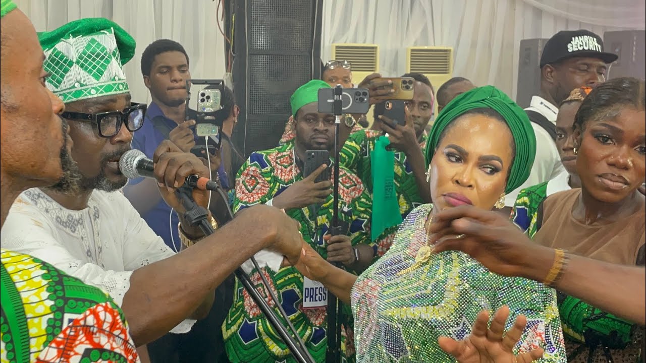 FATHIA BALOGUN ON THE DANCE FLOOR AS SHE CELEBRATES DAD’S LIFE - YouTube