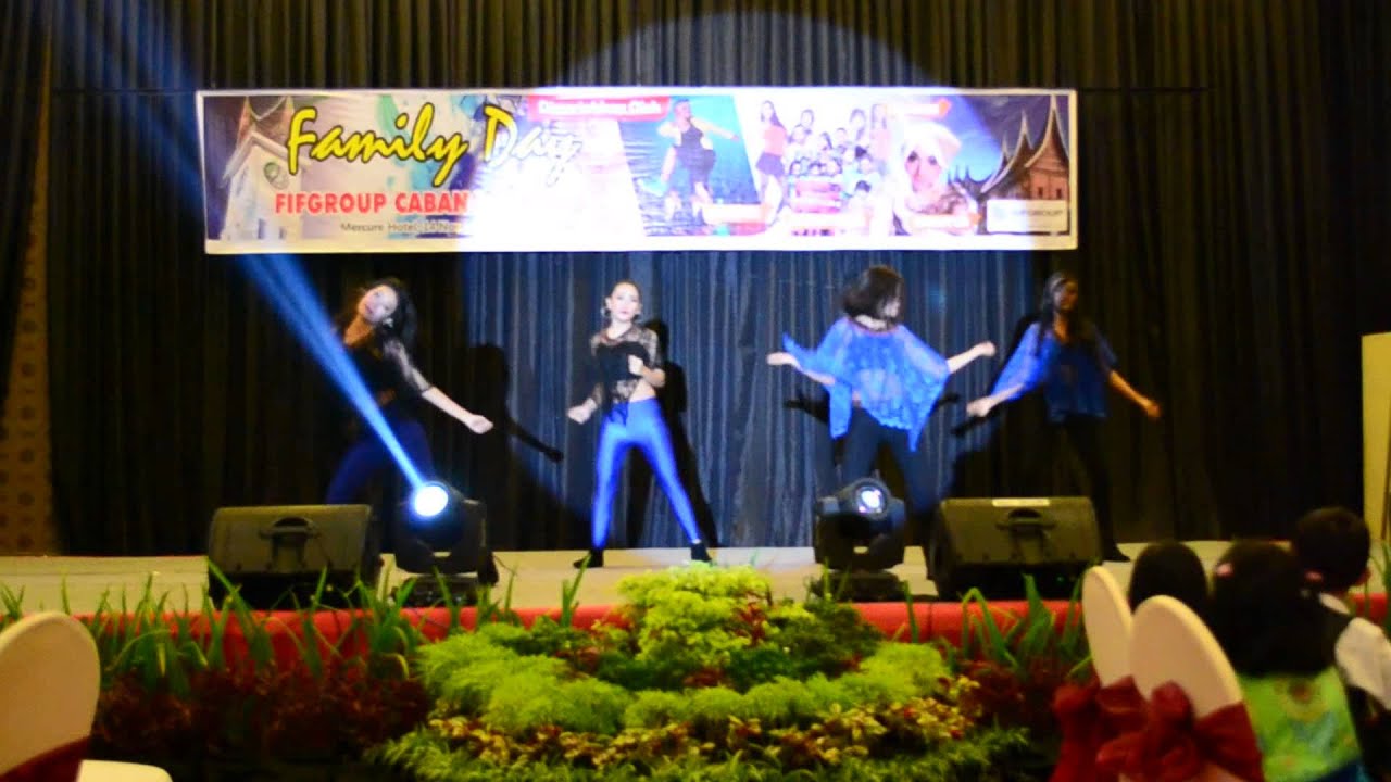 AMC Dancer, Sugar Honey Show In Mercure Family Day - YouTube
