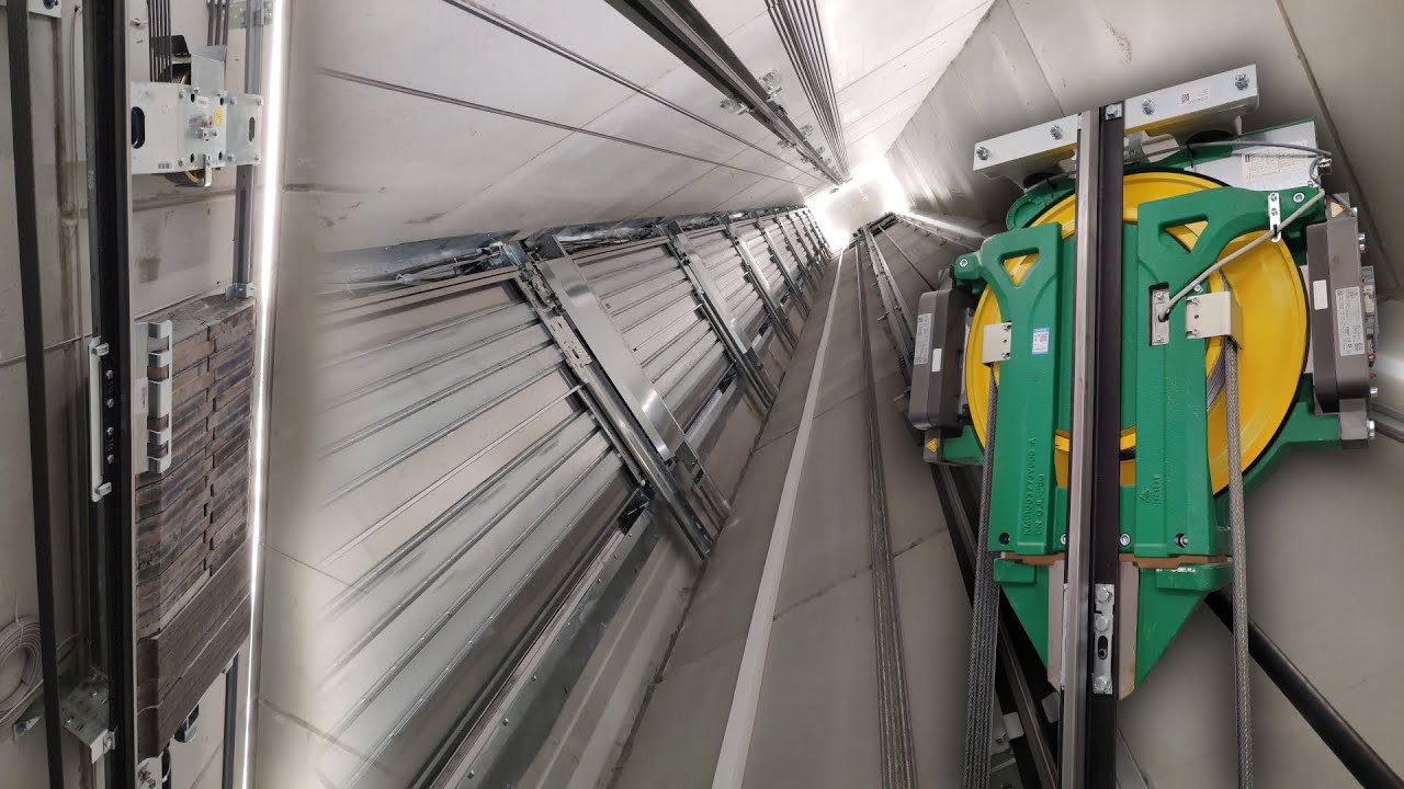 2 NEW FAST KONE MonoSpace 500DX (EcoDisc) MRL Lifts in Car Park - YouTube