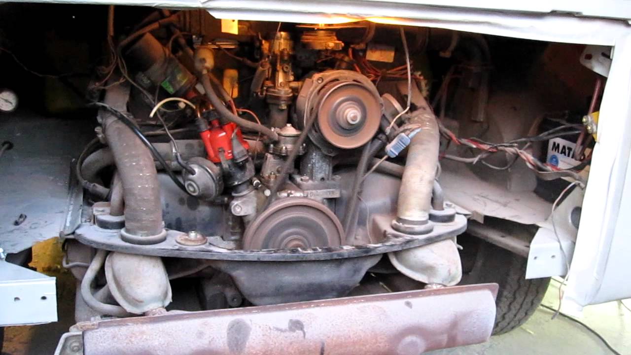 VW T1 Bulli Tagebuch: Motor läuft nach 12 Jahren Standzeit - YouTube
