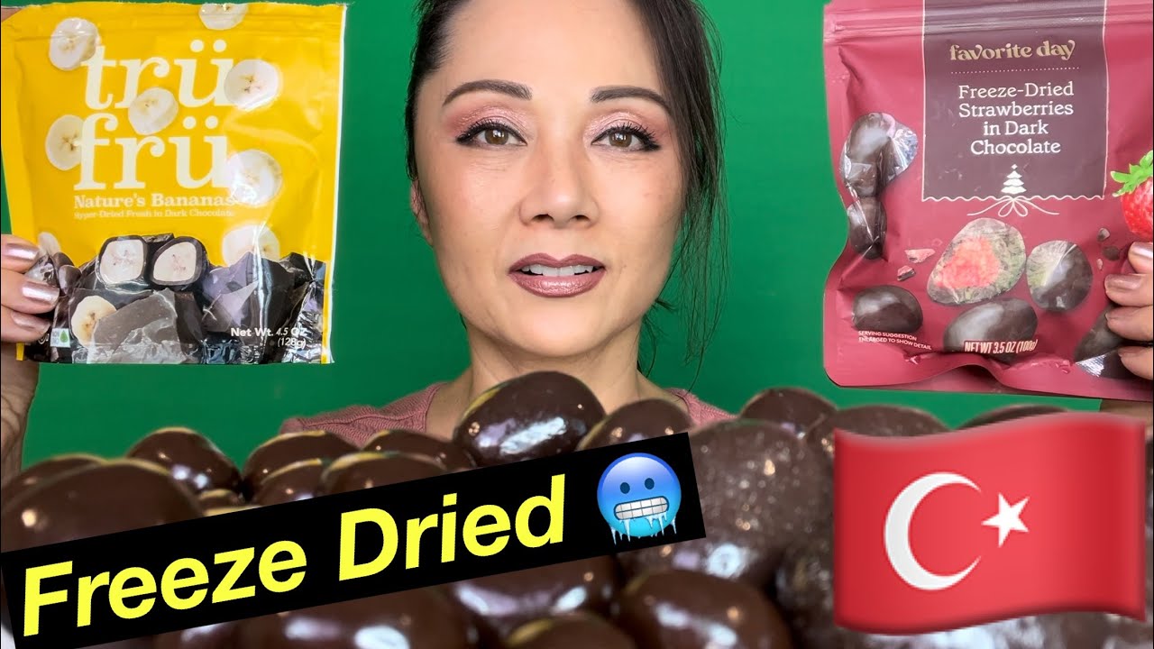 ASMR EATING TURKISH FREEZE DRIED STRAWBERRIES & BANANAS DIPPED IN DARK ...