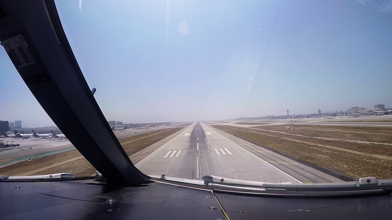 Arrival into LAX with Thomas Cook Airlines - YouTube