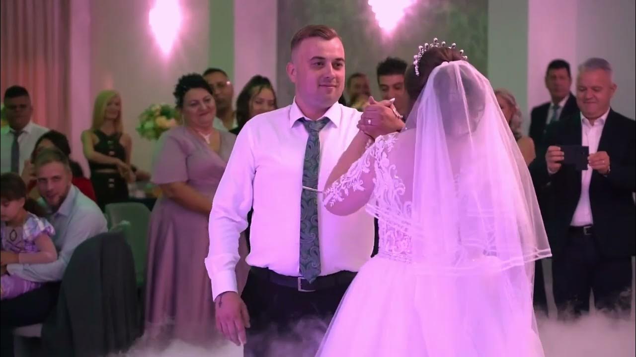 Sebastian Andrei & Emilia Georgiana - dansul mirilor - YouTube