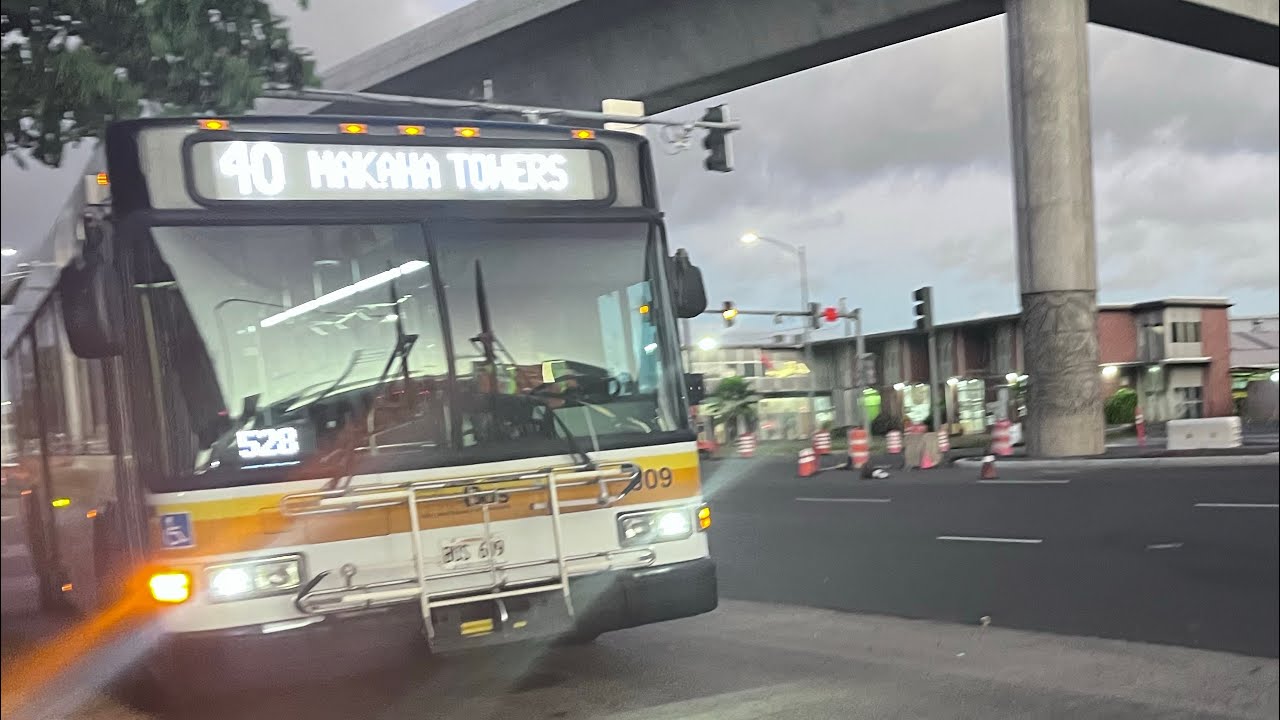 [Oahu] Honolulu Bus #609 Route 40 - YouTube