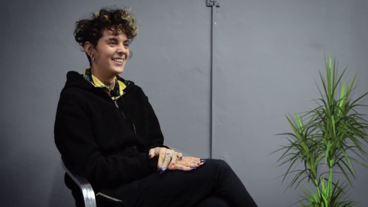 Fercha Pombo, tatuadorx y personx trans no binarix participa en # ...