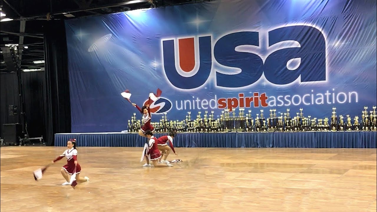 Arcadia HS Pep Flags (2 Flags) @ 2016 USA Nationals - YouTube