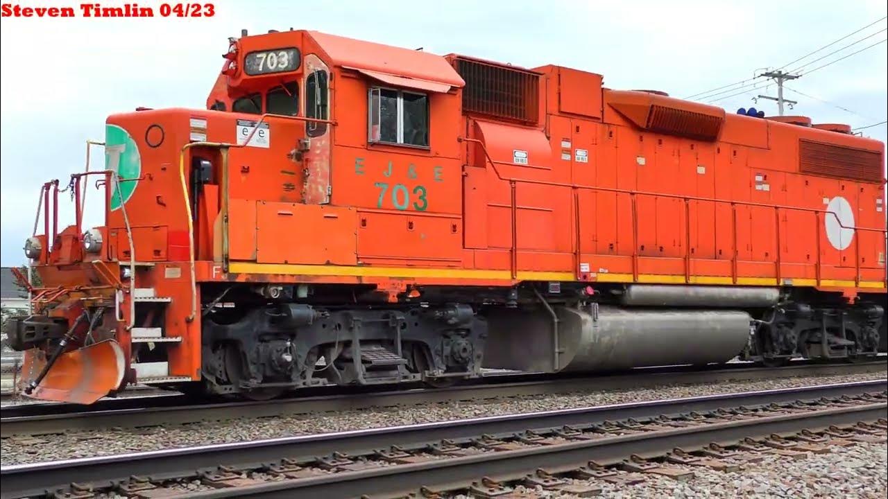4K/HDR EJ&E geep working the Neenah WI yard MOW train locomotive rail railroad - YouTube