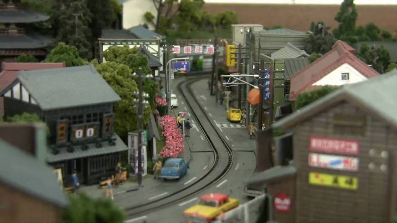 Small model of Kamakura Enoden line - YouTube