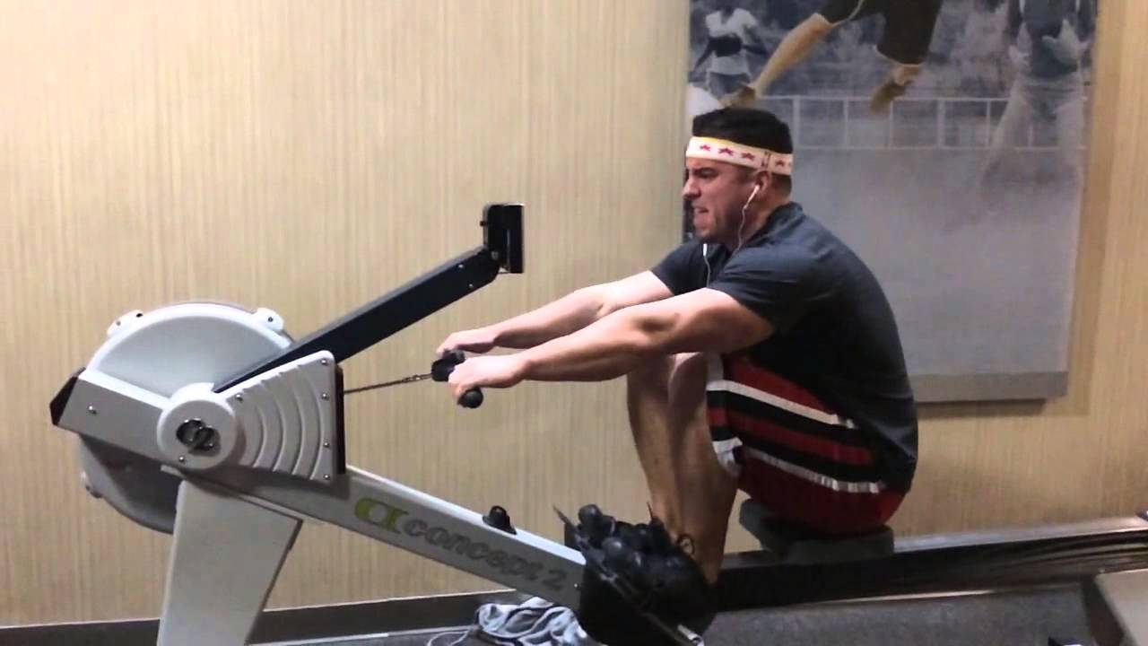 500m Row: 1:27.7 by Dennis R - YouTube