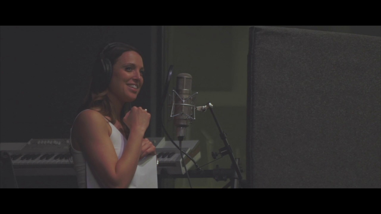 Brynn Stanley - "Classic Christmas" Behind-the-scenes - [Henson ...