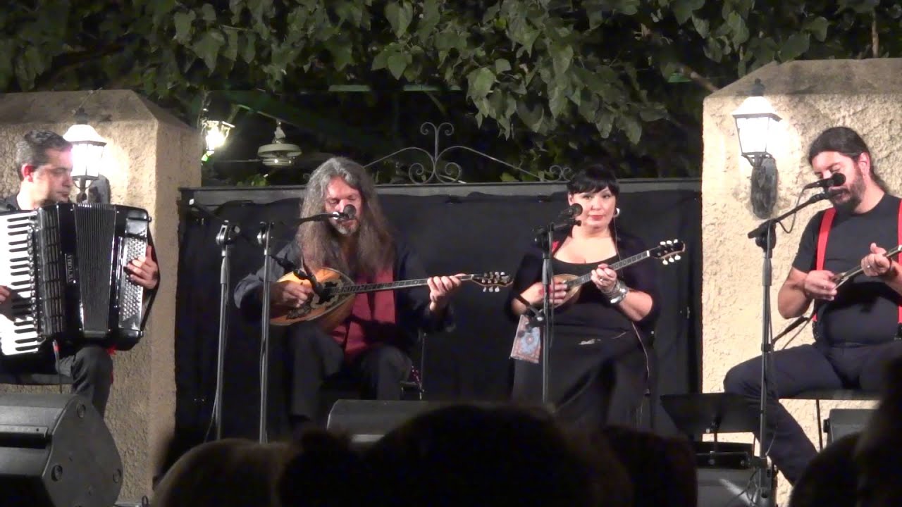 Mια χήρα απο την Κοκκινιά - YouTube