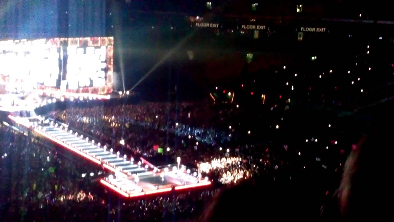 One Direction - Rock Me (LIVE) Oct.5 2014 Miami - YouTube