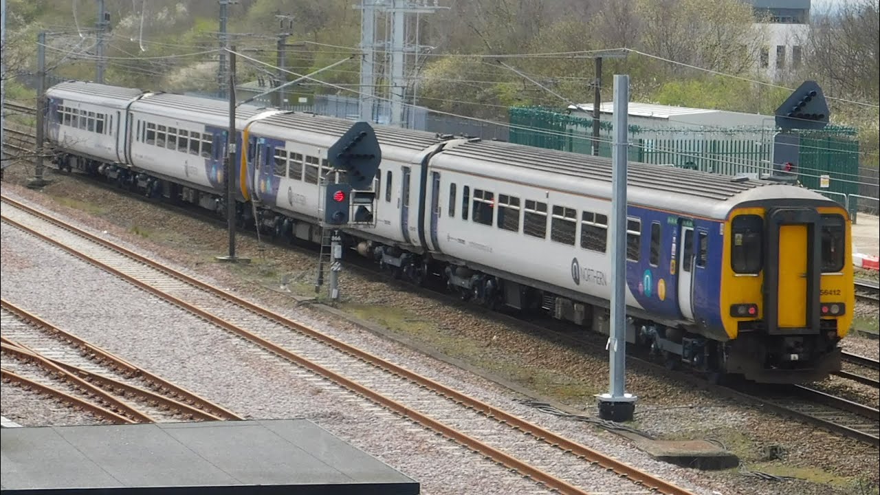 156413 & 156412 at Darlington | 5N31 Heaton TMD to Newton Heath TMD ...