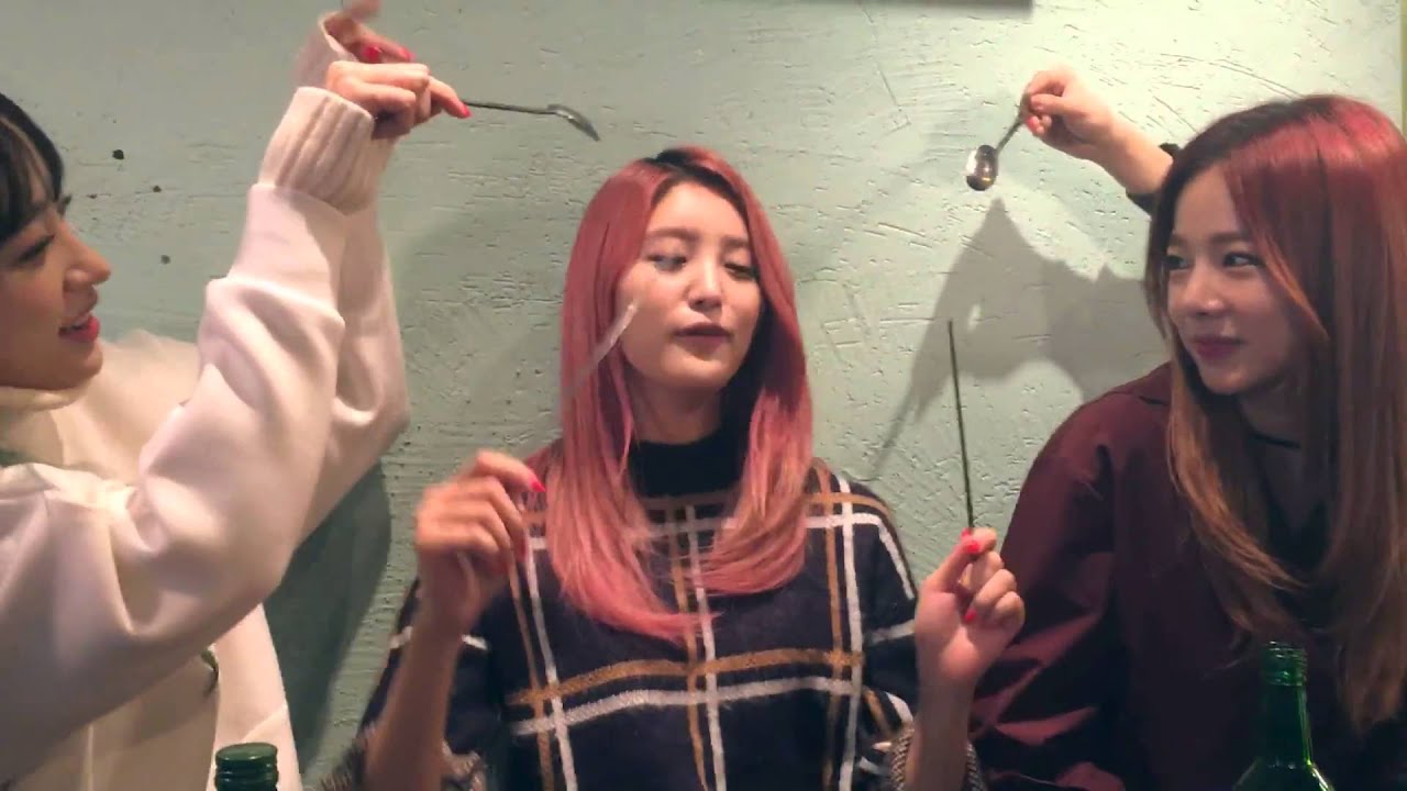 술마시고 기분좋아서 HOT PINK 부르는 EXID - YouTube