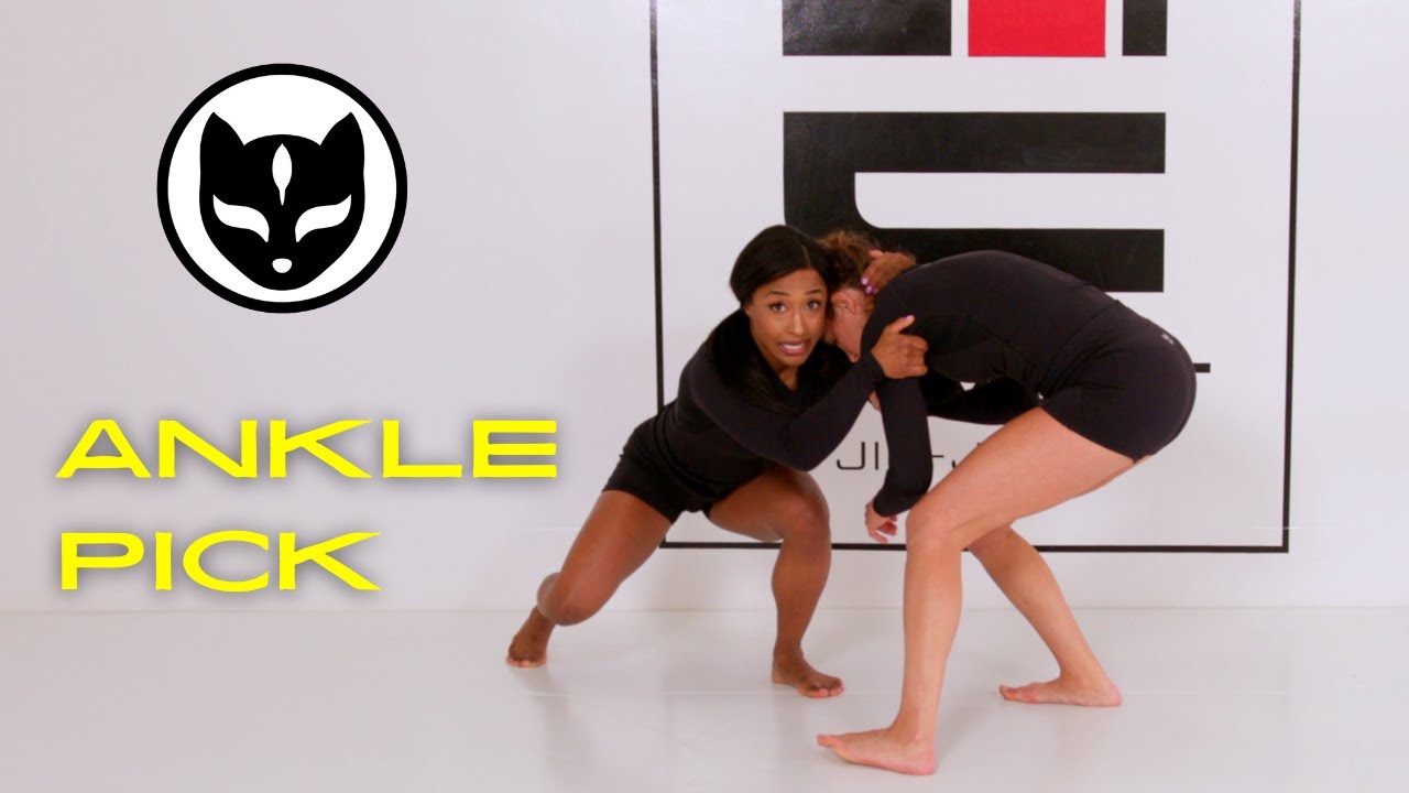 Victoria Vortex Shows HOW She Does Her Ankle Pick - YouTube