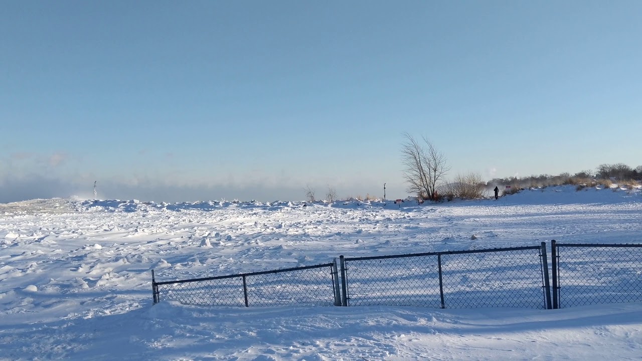 Lake Michigan near Chicago during the cold snap - YouTube