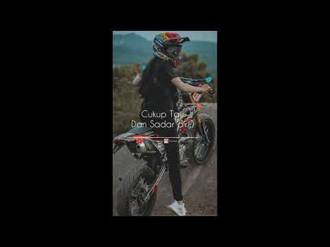 Story whatsapp cewek cantik pake supermoto