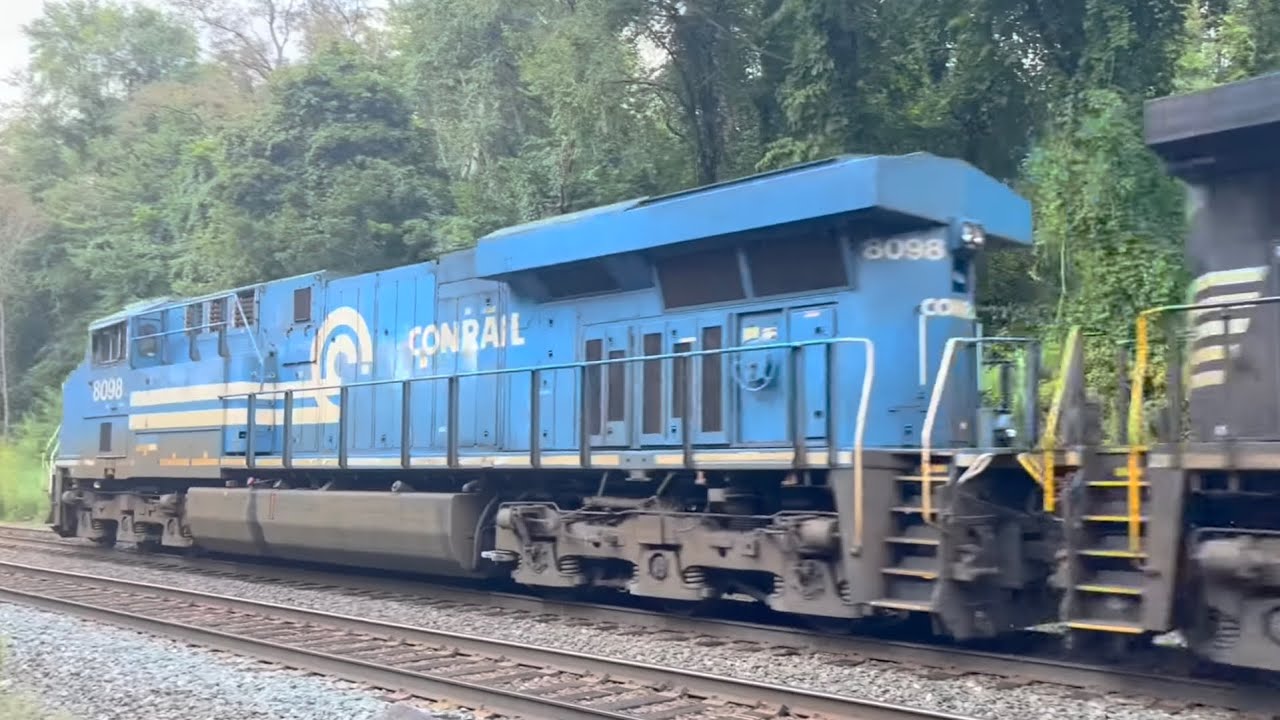 Conrail Leads Tanker Train & Tons Foreign Power! A Busy Afternoon on ...