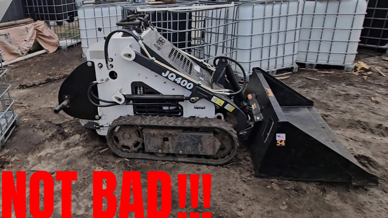 JQ400 Chinese Mini Skid Loose Bolts - YouTube