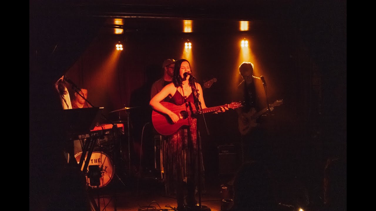 Grace Day - You Lit a Fire (For my Frozen Heart) - Official Visualizer ...